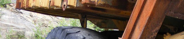 How to restore a rusty shovel or spade